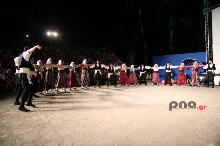 Φωτογραφίες από την ξεχωριστή μουσικοχορευτική παρασταση του ...
