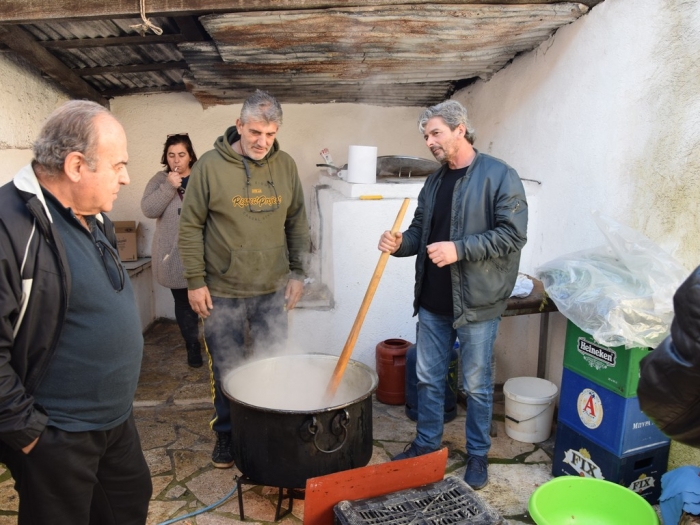 Αναβίωσε για άλλη μια χρονιά η γιορτή του παστού στο Θεόκτιστο ...